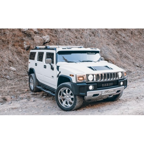 Hummer H2 Visor on the roof wit DRL lights